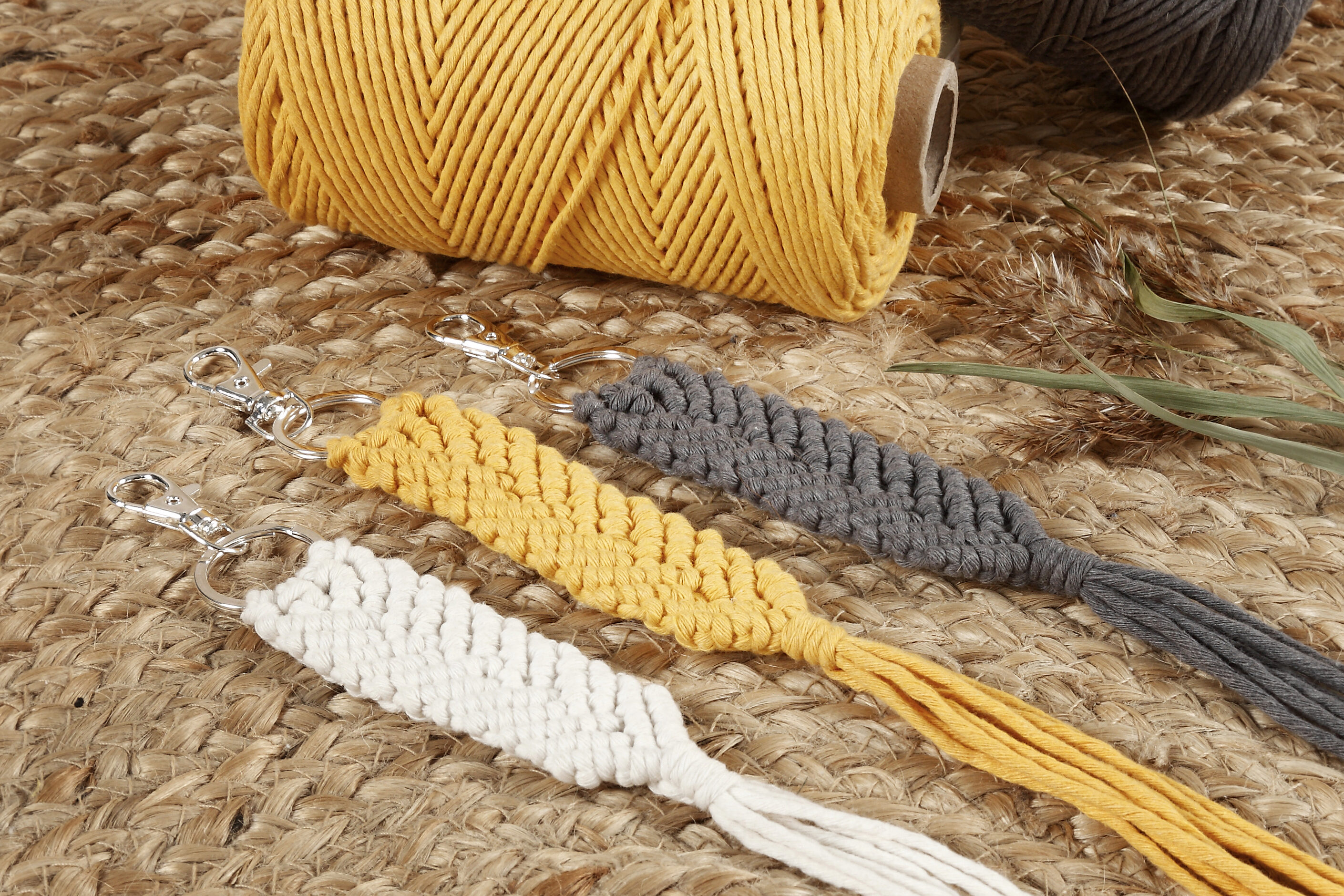 Macramé: lær teknikken og fordyp deg i håndværket - CChobby Blog